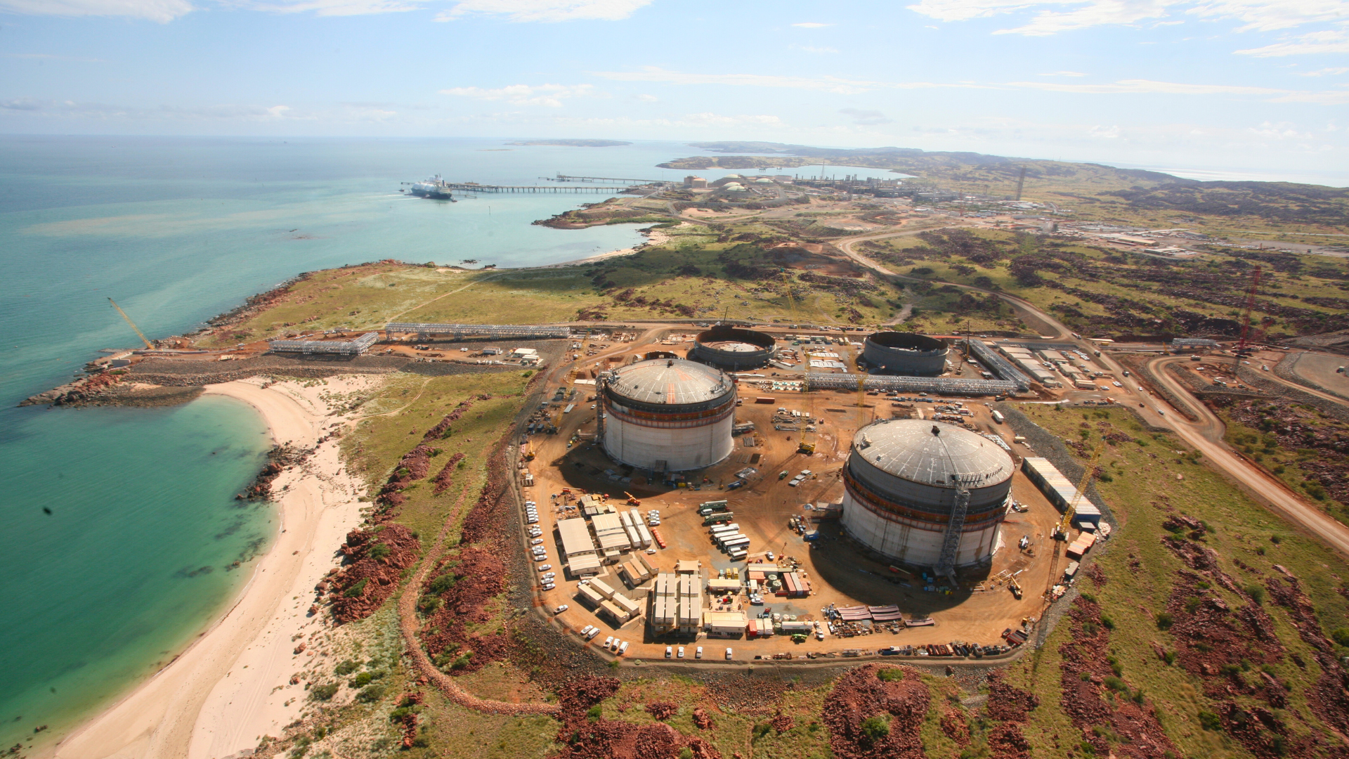 Pluto LNG Tanks